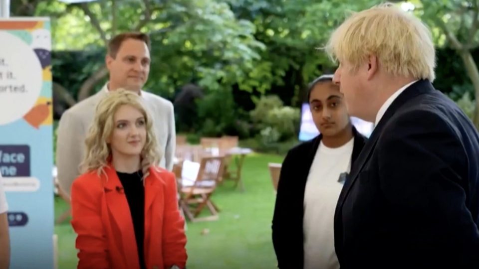 Sky Kids FYI Homepage - First News Live!